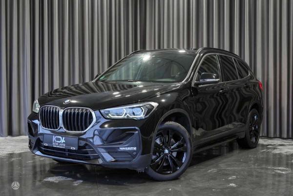 Black BMW X1 2022 in Marijampole, with an engine capacity of 2.00 L and mileage of 221 thousand km for 15950 €, photo 5 on AUTOMOTO.COM.LV