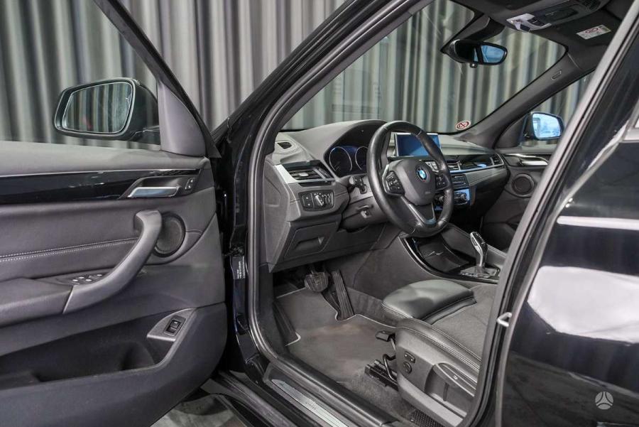 Melns BMW X1 2022 Marijampole, ar dzinēja tilpumu 2.00 L un nobraukumu 221 tūkst. km par 15950 €, foto 23 vietnē AUTOMOTO.COM.LV