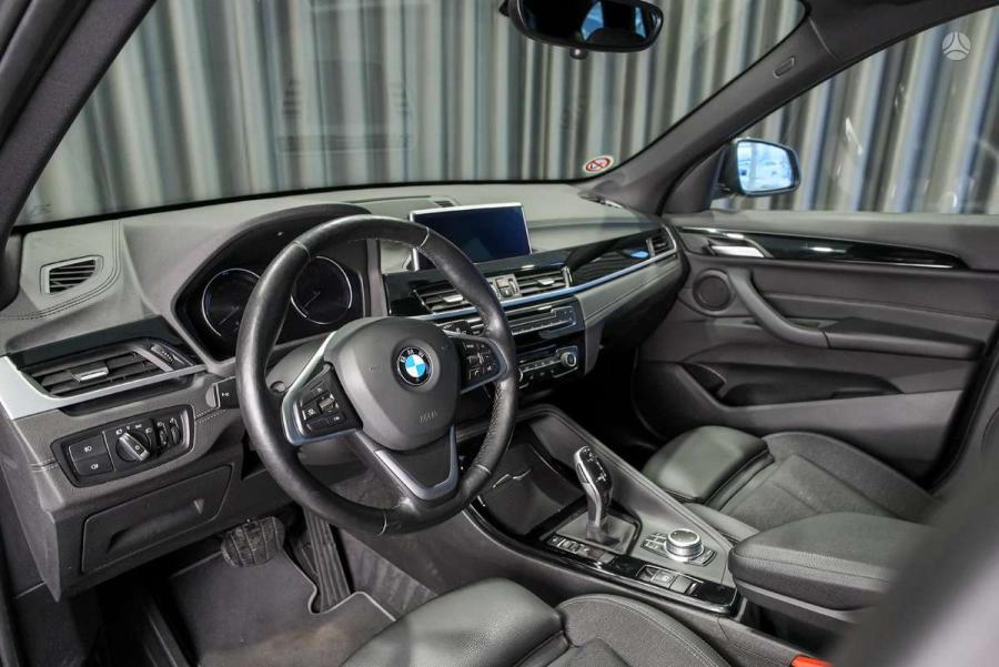 Melns BMW X1 2022 Marijampole, ar dzinēja tilpumu 2.00 L un nobraukumu 221 tūkst. km par 15950 €, foto 24 vietnē AUTOMOTO.COM.LV