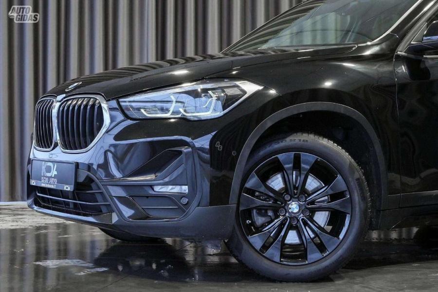 Black BMW X1 2022 in Marijampole, with an engine capacity of 2.00 L and mileage of 221 thousand km for 15950 €, photo 6 on AUTOMOTO.COM.LV