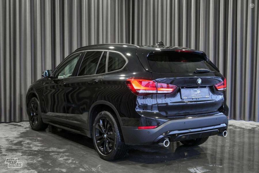 Black BMW X1 2022 in Marijampole, with an engine capacity of 2.00 L and mileage of 221 thousand km for 15950 €, photo 8 on AUTOMOTO.COM.LV