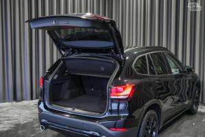 Black BMW X1 2022 in Marijampole, with an engine capacity of 2.00 L and mileage of 221 thousand km for 15950 €, photo 13 on AUTOMOTO.COM.LV