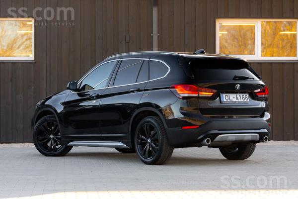 Black BMW X1 2022 in Jelgava, with an engine capacity of 2.00 L and mileage of 175 thousand km for 19500 €, photo 4 on AUTOMOTO.COM.LV