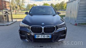 Black BMW X1 2022 in Liepaja, with an engine capacity of 2.00 L and mileage of 216 thousand km for 19990 €, photo 3 on AUTOMOTO.COM.LV