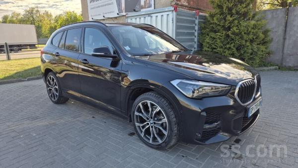 Melns BMW X1 2022 Liepāja, ar dzinēja tilpumu 2.00 L un nobraukumu 216 tūkst. km par 19990 €, foto 3 vietnē AUTOMOTO.COM.LV