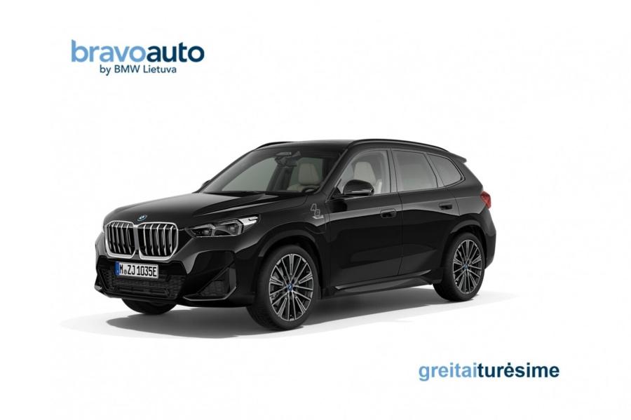 Black BMW X1 2022 in Vilnius, with an engine capacity of 1.50 L and mileage of 38 thousand km for 39991 €, photo 1 on AUTOMOTO.COM.LV