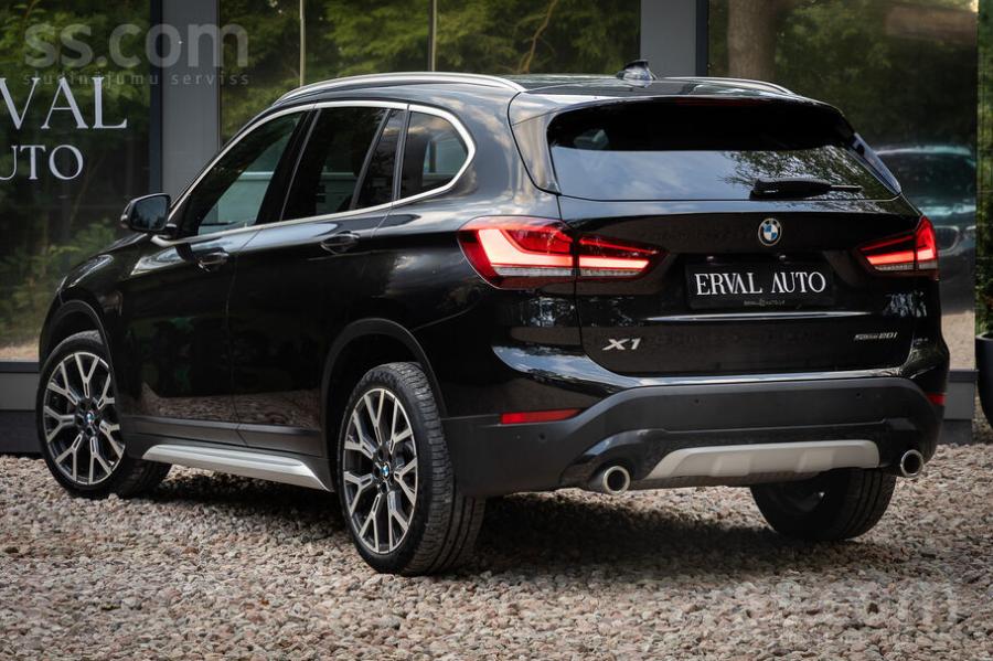 Black BMW X1 2022 in Jelgava, with an engine capacity of 2.00 L and mileage of 206 thousand km for 19500 €, photo 5 on AUTOMOTO.COM.LV
