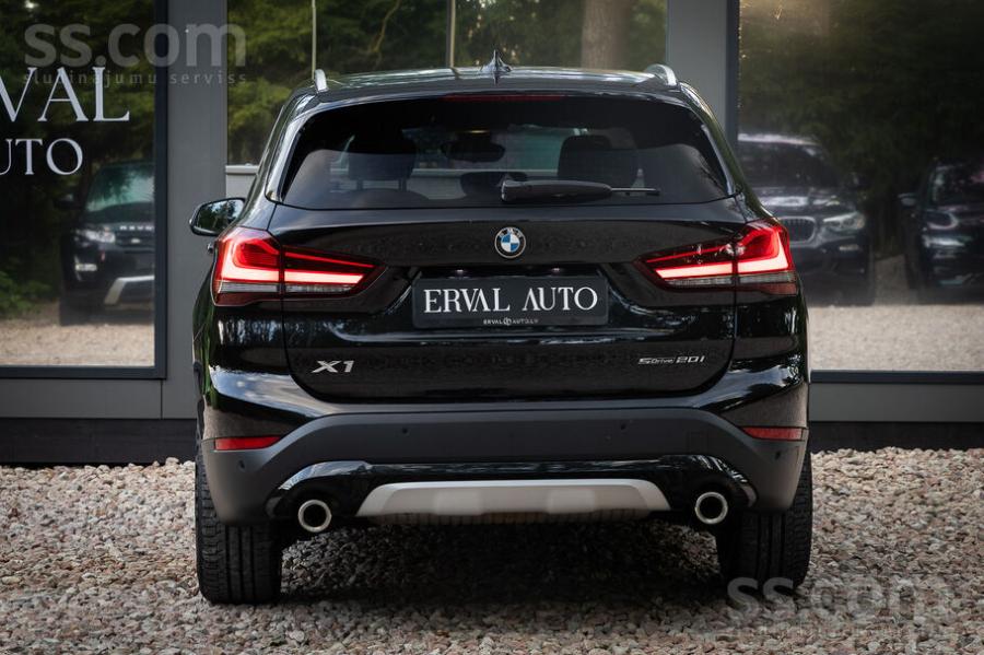 Black BMW X1 2022 in Jelgava, with an engine capacity of 2.00 L and mileage of 206 thousand km for 19500 €, photo 6 on AUTOMOTO.COM.LV
