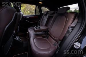 Black BMW X1 2022 in Jelgava, with an engine capacity of 2.00 L and mileage of 206 thousand km for 19500 €, photo 12 on AUTOMOTO.COM.LV