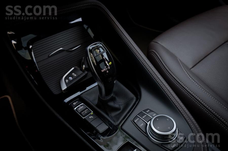 Black BMW X1 2022 in Jelgava, with an engine capacity of 2.00 L and mileage of 206 thousand km for 19500 €, photo 16 on AUTOMOTO.COM.LV