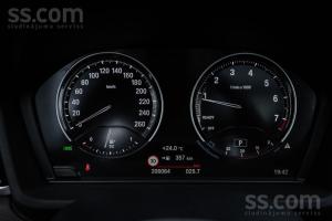 Black BMW X1 2022 in Jelgava, with an engine capacity of 2.00 L and mileage of 206 thousand km for 19500 €, photo 27 on AUTOMOTO.COM.LV