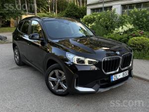 Melns BMW X1 2022 Rīga, ar dzinēja tilpumu 2.00 L un nobraukumu 153 tūkst. km par 32500 €, foto  vietnē AUTOMOTO.COM.LV