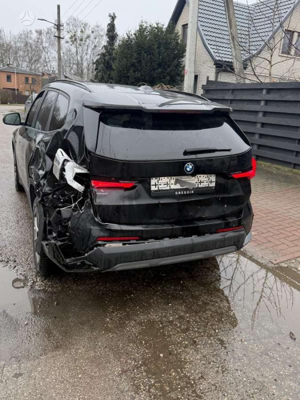 Melns BMW X1 2023 Kauņa, ar dzinēja tilpumu 1.50 L un nobraukumu 30 tūkst. km par 22869 €, foto 7 vietnē AUTOMOTO.COM.LV