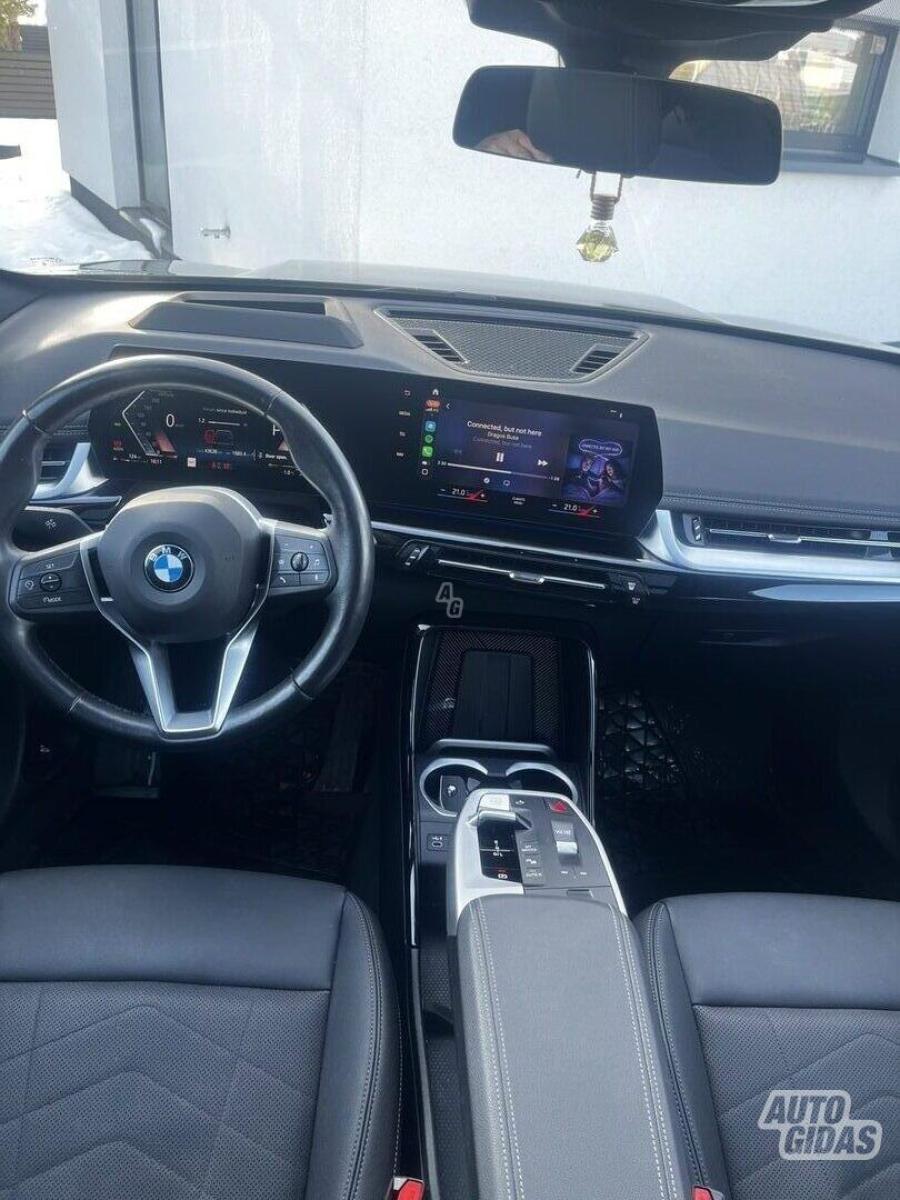 Black BMW X1 2023 in Ukmerge, with an engine capacity of 2.00 L and mileage of 44 thousand km for 31900 €, photo 7 on AUTOMOTO.COM.LV