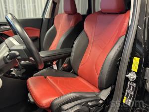 Black BMW X1 2023 in Riga, with an engine capacity of 2.00 L and mileage of 48 thousand km for 36190 €, photo 19 on AUTOMOTO.COM.LV