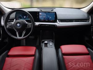 Black BMW X1 2023 in Jurmala, with an engine capacity of 2.00 L and mileage of 48 thousand km for 35000 €, photo 12 on AUTOMOTO.COM.LV