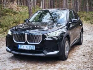Black BMW X1 2023 in Jurmala, with an engine capacity of 2.00 L and mileage of 47 thousand km for 36500 €, photo  on AUTOMOTO.COM.LV