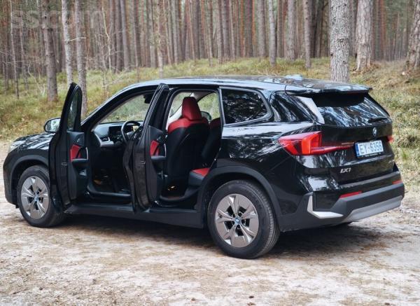 Melns BMW X1 2023 Jūrmala, ar dzinēja tilpumu 2.00 L un nobraukumu 47 tūkst. km par 36500 €, foto 5 vietnē AUTOMOTO.COM.LV