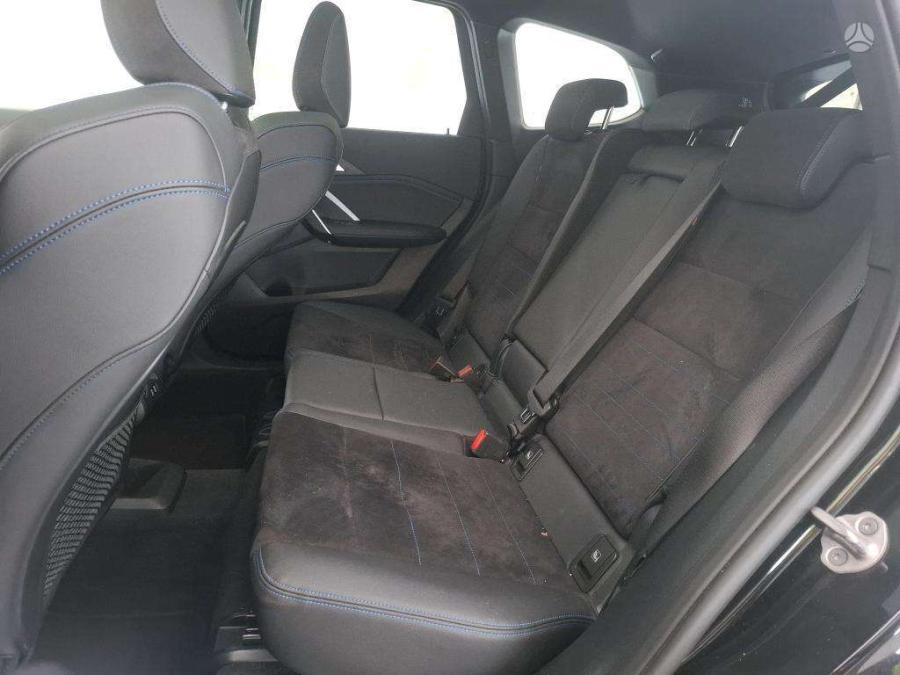 Black BMW X1 2023 in Vilnius, with an engine capacity of 1.50 L and mileage of 143 thousand km for 28315 €, photo 11 on AUTOMOTO.COM.LV