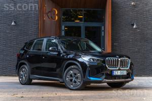 Melns BMW X1 2023 Rīga, ar dzinēja tilpumu 2.00 L un nobraukumu 3 tūkst. km par 40900 €, foto 4 vietnē AUTOMOTO.COM.LV