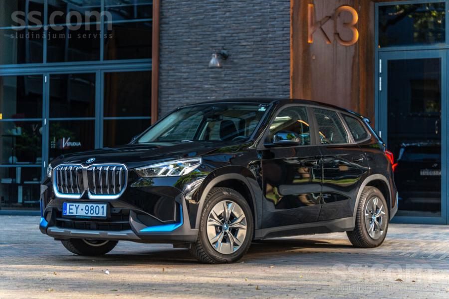 Melns BMW X1 2023 Rīga, ar dzinēja tilpumu 2.00 L un nobraukumu 3 tūkst. km par 40900 €, foto 5 vietnē AUTOMOTO.COM.LV