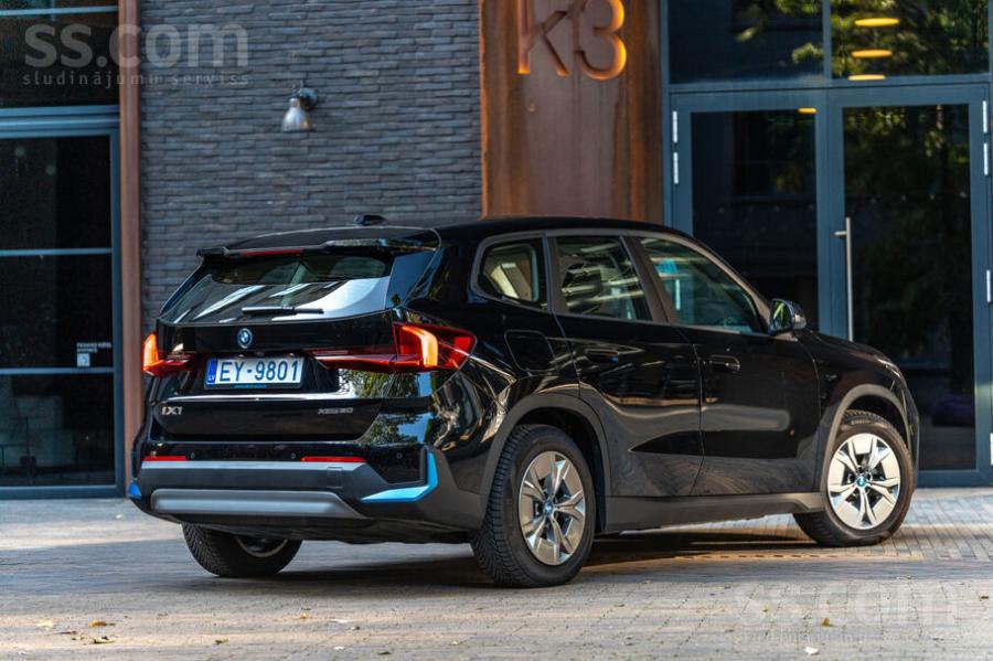 Melns BMW X1 2023 Rīga, ar dzinēja tilpumu 2.00 L un nobraukumu 3 tūkst. km par 40900 €, foto 7 vietnē AUTOMOTO.COM.LV