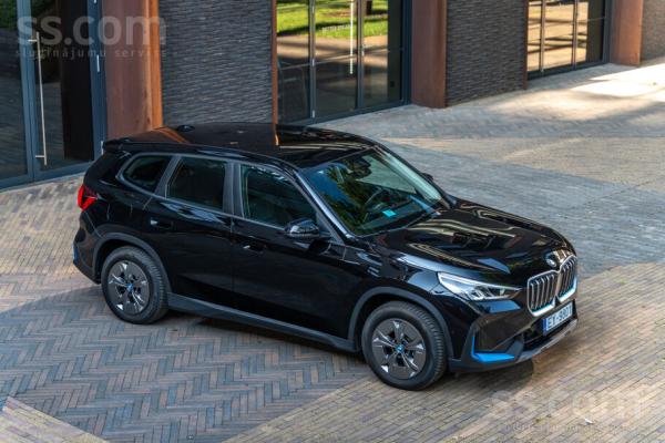 БМВ Х1 2023 в Рига на AUTOMOTO.COM.LV Черный БМВ Х1 2023 в Рига, объемом двигателя 2.00 л и пробегом 3 тыс. км за 40900 €, фото 11 на AUTOMOTO.COM.LV