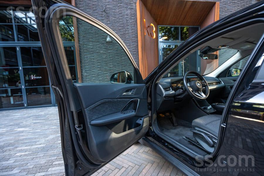 Melns BMW X1 2023 Rīga, ar dzinēja tilpumu 2.00 L un nobraukumu 3 tūkst. km par 40900 €, foto 15 vietnē AUTOMOTO.COM.LV