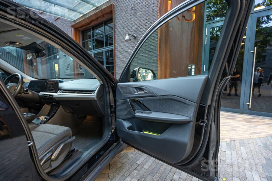Melns BMW X1 2023 Rīga, ar dzinēja tilpumu 2.00 L un nobraukumu 3 tūkst. km par 40900 €, foto 21 vietnē AUTOMOTO.COM.LV