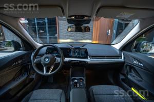 Melns BMW X1 2023 Rīga, ar dzinēja tilpumu 2.00 L un nobraukumu 3 tūkst. km par 40900 €, foto 25 vietnē AUTOMOTO.COM.LV