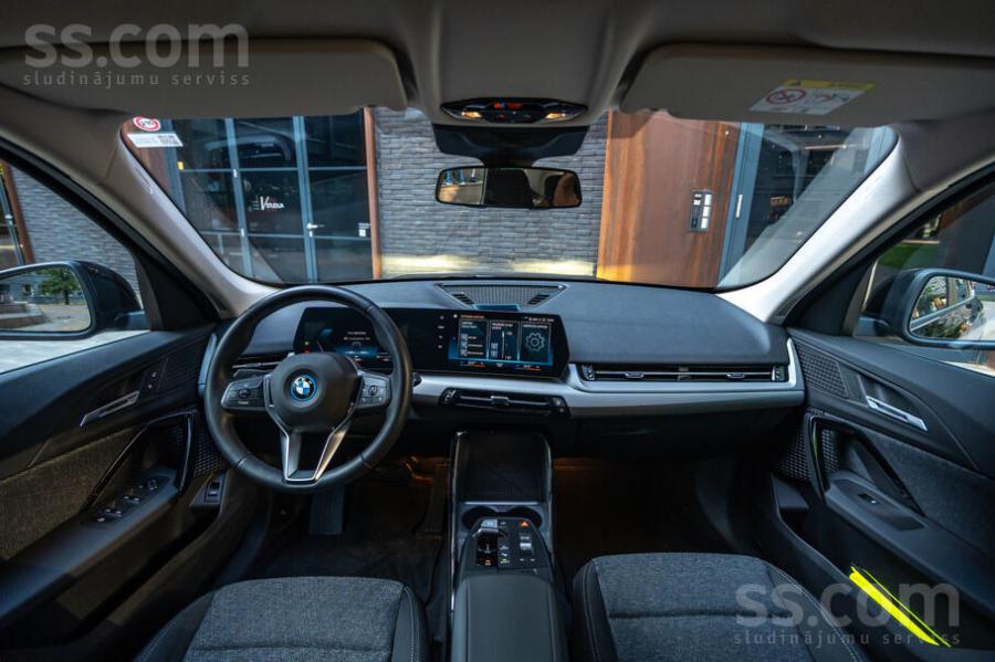 Melns BMW X1 2023 Rīga, ar dzinēja tilpumu 2.00 L un nobraukumu 3 tūkst. km par 40900 €, foto 25 vietnē AUTOMOTO.COM.LV