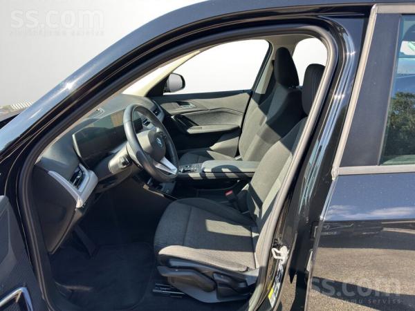 Black BMW X1 2023 in Riga, with an engine capacity of 0.00 L and mileage of 49 thousand km for 34990 €, photo 9 on AUTOMOTO.COM.LV