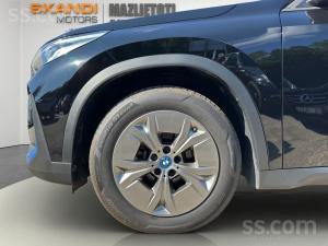 Black BMW X1 2023 in Riga, with an engine capacity of 0.00 L and mileage of 49 thousand km for 34990 €, photo 20 on AUTOMOTO.COM.LV