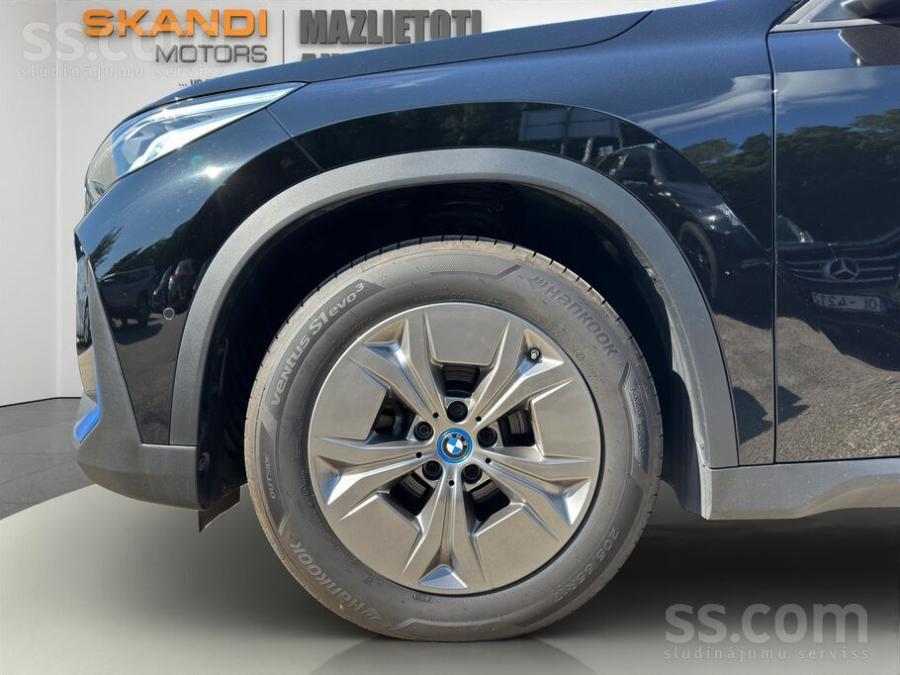 Black BMW X1 2023 in Riga, with an engine capacity of 0.00 L and mileage of 49 thousand km for 34990 €, photo 20 on AUTOMOTO.COM.LV