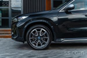 Black BMW X1 2023 in Riga, with an engine capacity of 0.00 L and mileage of 48 thousand km for 38900 €, photo 10 on AUTOMOTO.COM.LV