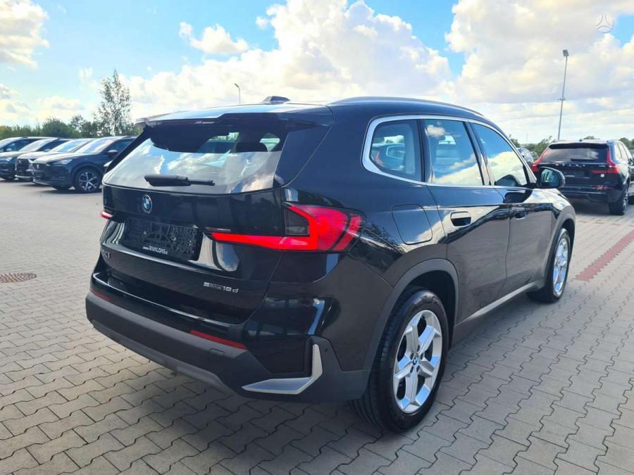 Black BMW X1 2023 in Siauliai, with an engine capacity of 2.00 L and mileage of 155 thousand km for 24990 €, photo 9 on AUTOMOTO.COM.LV