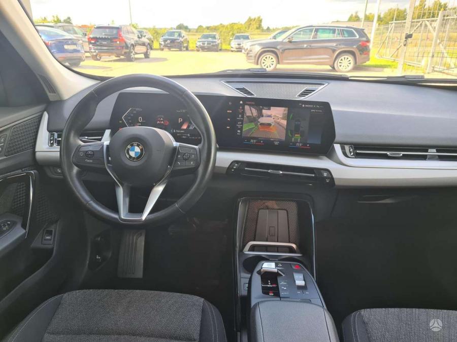 Black BMW X1 2023 in Siauliai, with an engine capacity of 2.00 L and mileage of 155 thousand km for 24990 €, photo 11 on AUTOMOTO.COM.LV