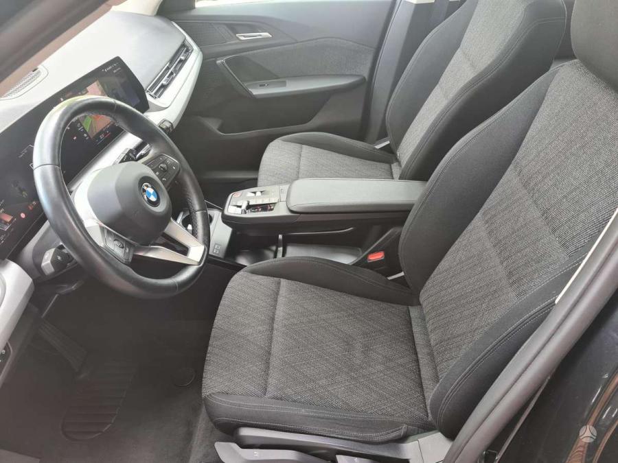 Black BMW X1 2023 in Siauliai, with an engine capacity of 2.00 L and mileage of 155 thousand km for 24990 €, photo 14 on AUTOMOTO.COM.LV