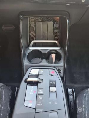 Black BMW X1 2023 in Siauliai, with an engine capacity of 2.00 L and mileage of 155 thousand km for 24990 €, photo 24 on AUTOMOTO.COM.LV