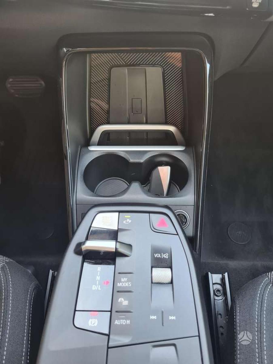 Black BMW X1 2023 in Siauliai, with an engine capacity of 2.00 L and mileage of 155 thousand km for 24990 €, photo 24 on AUTOMOTO.COM.LV