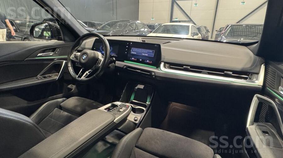 Melns BMW X1 2023 Rīga, ar dzinēja tilpumu 1.50 L un nobraukumu 22 tūkst. km par 36990 €, foto 15 vietnē AUTOMOTO.COM.LV