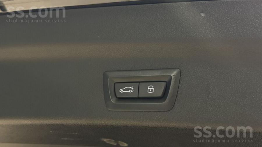 Melns BMW X1 2023 Rīga, ar dzinēja tilpumu 1.50 L un nobraukumu 22 tūkst. km par 36990 €, foto 18 vietnē AUTOMOTO.COM.LV