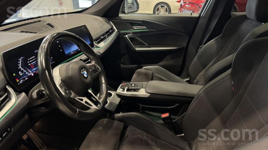 Melns BMW X1 2023 Rīga, ar dzinēja tilpumu 1.50 L un nobraukumu 22 tūkst. km par 36990 €, foto 23 vietnē AUTOMOTO.COM.LV