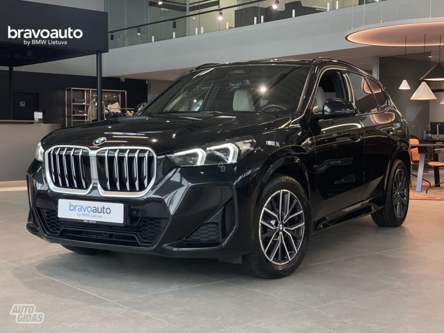 Black BMW X1 2023 in Klaipeda, with an engine capacity of 2.00 L and mileage of 124 thousand km for 32991 €, photo 1 on AUTOMOTO.COM.LV