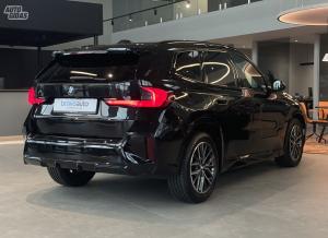 Black BMW X1 2023 in Klaipeda, with an engine capacity of 2.00 L and mileage of 124 thousand km for 32991 €, photo 5 on AUTOMOTO.COM.LV
