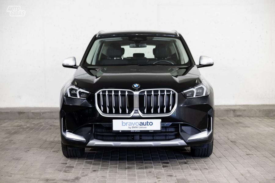 Melns BMW X1 2023 Viļņa, ar dzinēja tilpumu 2.00 L un nobraukumu 112 tūkst. km par 31491 €, foto 5 vietnē AUTOMOTO.COM.LV