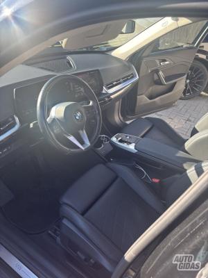 Melns BMW X1 2023 Kauņa, ar dzinēja tilpumu 1.50 L un nobraukumu 37 tūkst. km par 34990 €, foto 5 vietnē AUTOMOTO.COM.LV