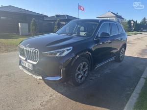 Melns BMW X1 2023 Kauņa, ar dzinēja tilpumu 1.50 L un nobraukumu 37 tūkst. km par 34990 €, foto 10 vietnē AUTOMOTO.COM.LV