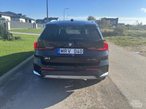 Melns BMW X1 2023 Kauņa, ar dzinēja tilpumu 1.50 L un nobraukumu 37 tūkst. km par 34990 €, foto 12 vietnē AUTOMOTO.COM.LV