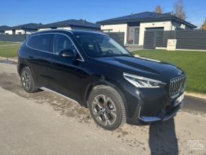 Melns BMW X1 2023 Kauņa, ar dzinēja tilpumu 1.50 L un nobraukumu 37 tūkst. km par 34990 €, foto 14 vietnē AUTOMOTO.COM.LV